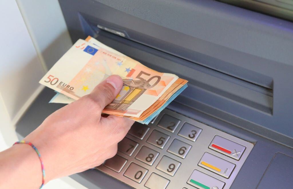 ATMs Fees France - Can I Use My Debit & Credit Cards?